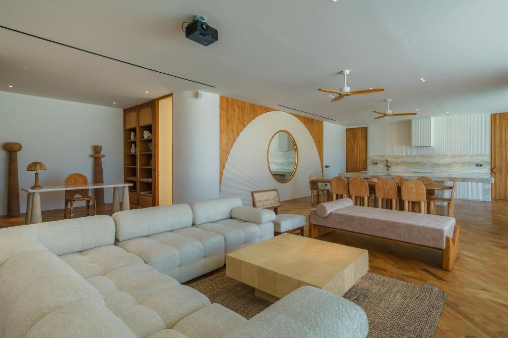 Portofolio - Yanis Gallery